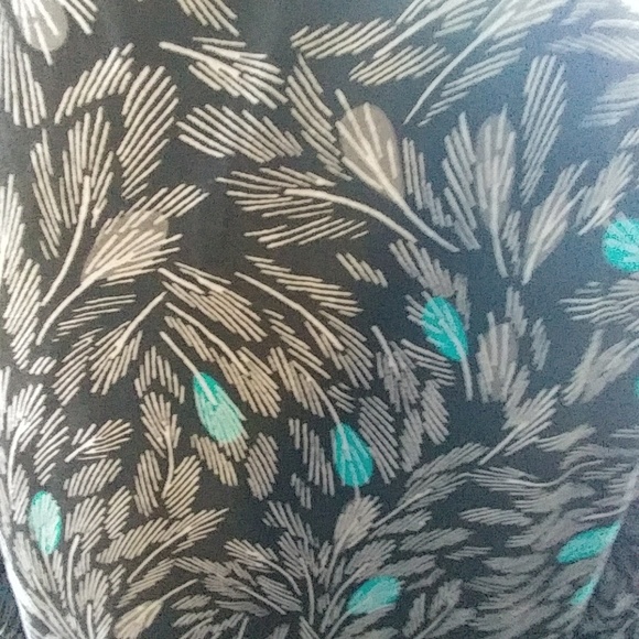 croft & barrow | Tops | Croft Barrow Leaf Printed Top Sz Large | Poshmark